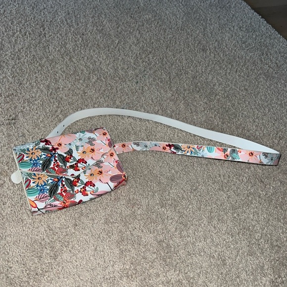 torrid | Accessories | Torrid Purse Belt Floral Size 3 Euc Multicolor ...
